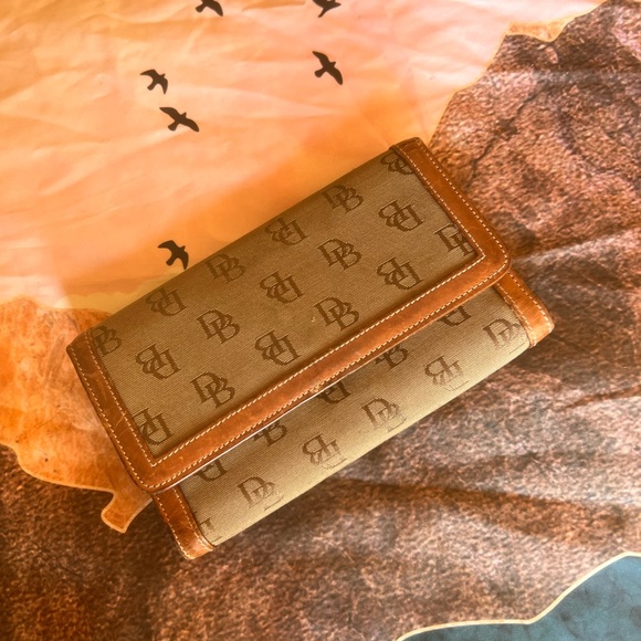 Dooney & Bourke | Bags | Dooneybourke Women Wallet | Poshmark